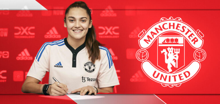 Manchester United sign Safia Middleton-Patel for senior women's team ...